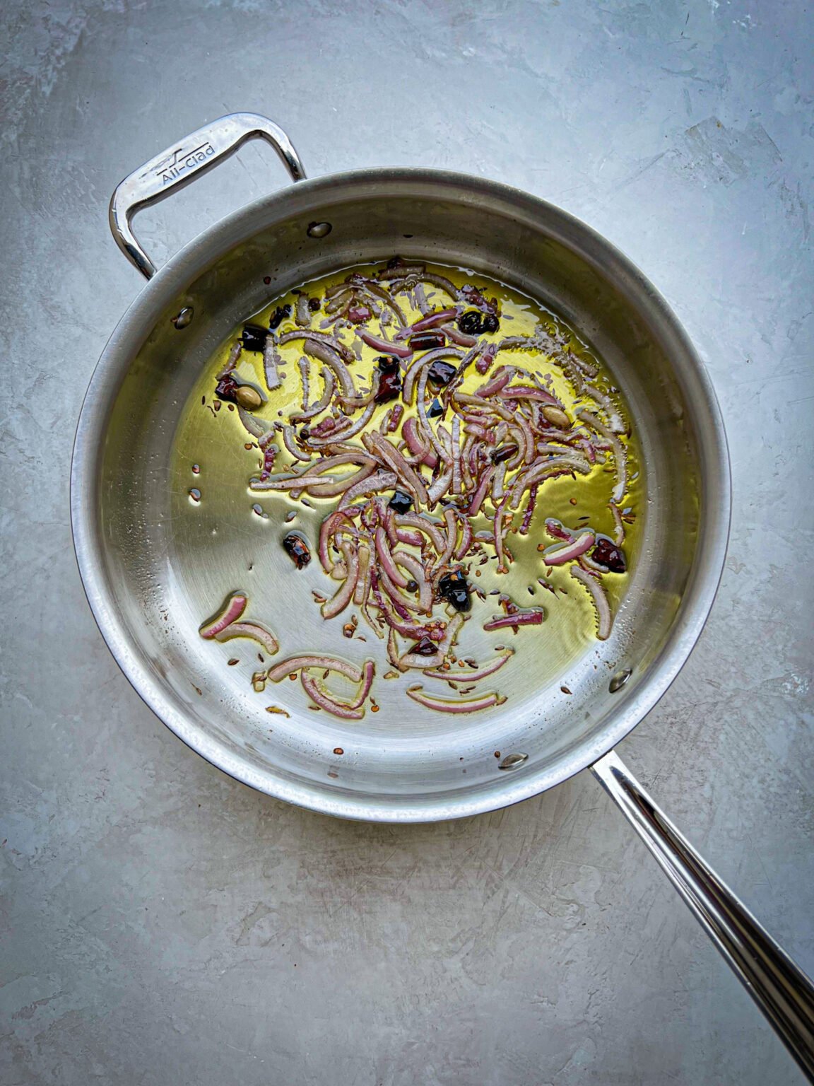 Pakistani Maash Ki Dal (Urad Dal) - Two Cloves In A Pot