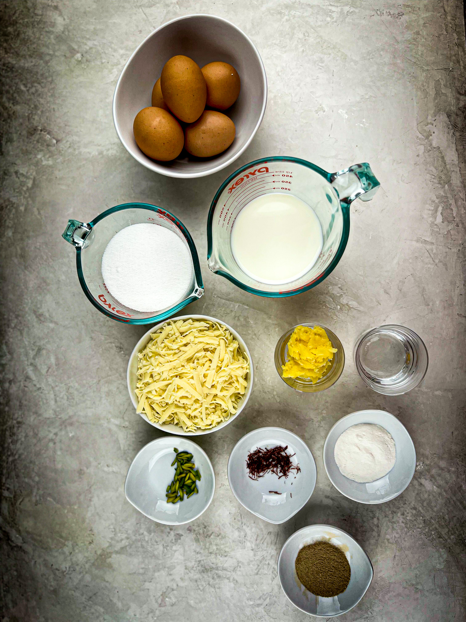 Rich and Creamy Egg Halwa (Anday Ka Halwa) - Two Cloves In A Pot
