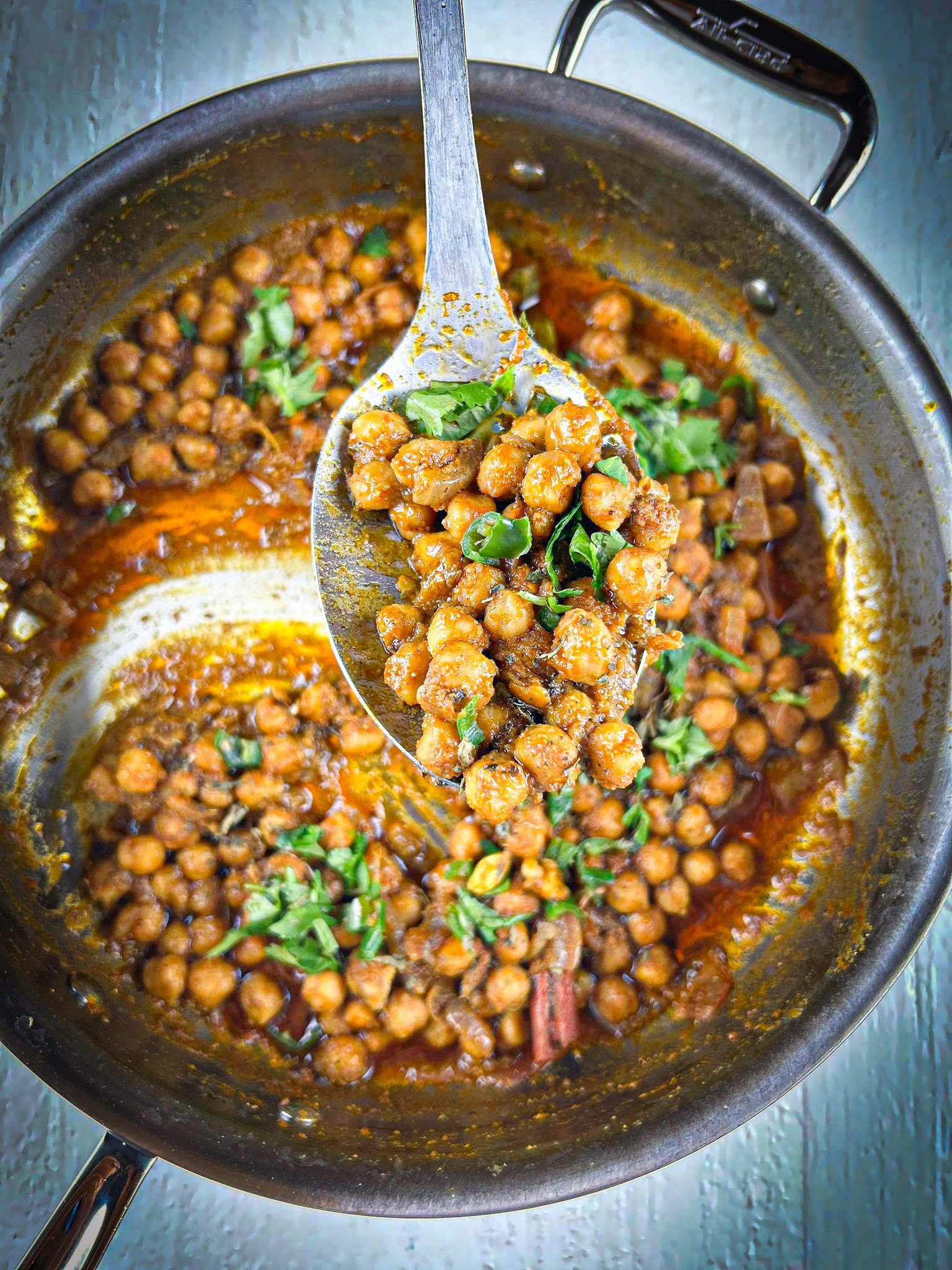 20-Minute Chana Masala (Chickpea Curry) - Two Cloves In A Pot