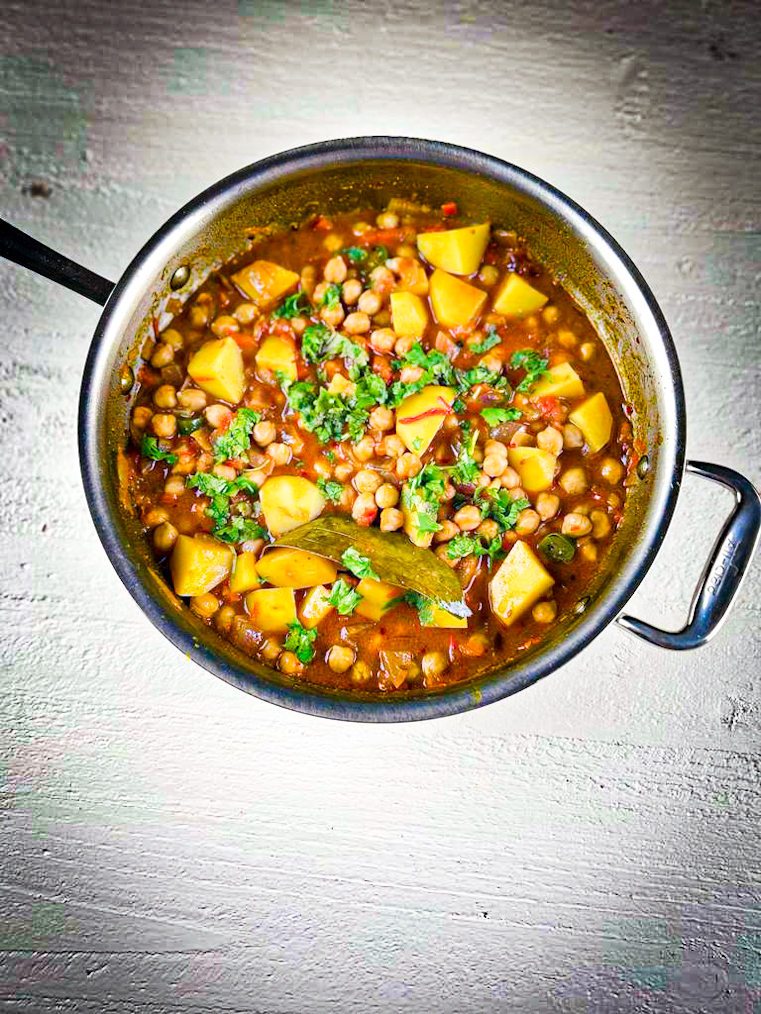 30-Minute Aloo Chana (Potatoes & Chickpeas) - Two Cloves In A Pot