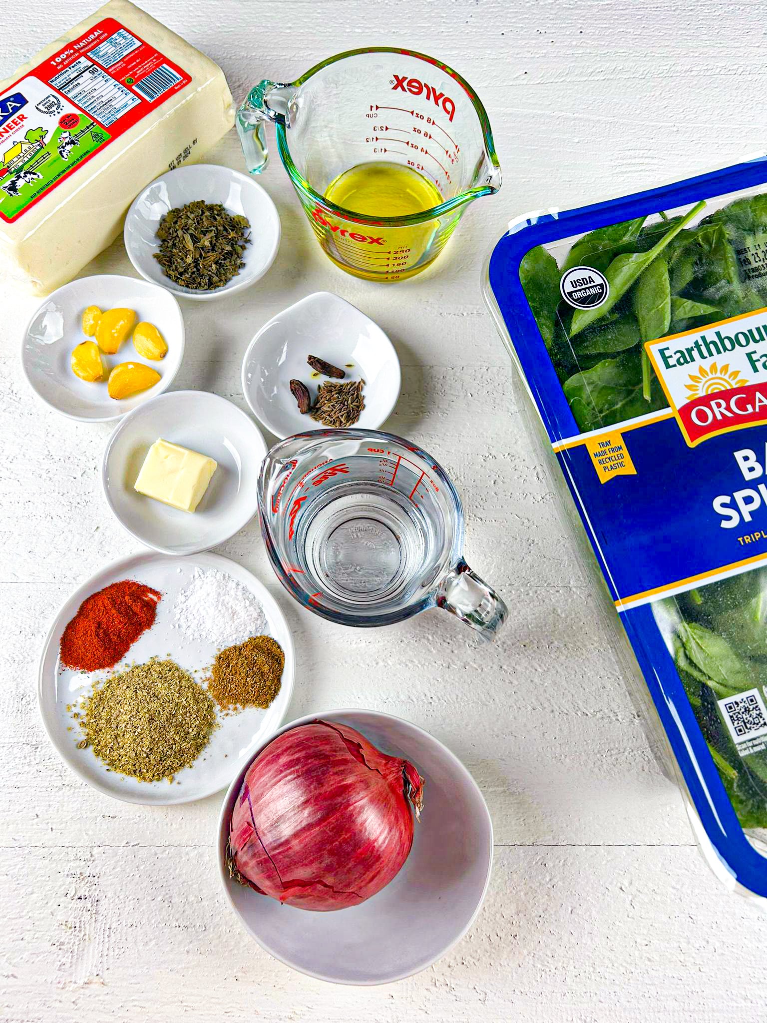 Homemade Pakistani Palak Paneer (Spinach Paneer) - Two Cloves In A Pot